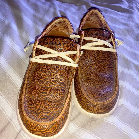 Ariat | Shoes | Ariat Womens Hilo Shoe In Brown Floral Emboss | Poshmark